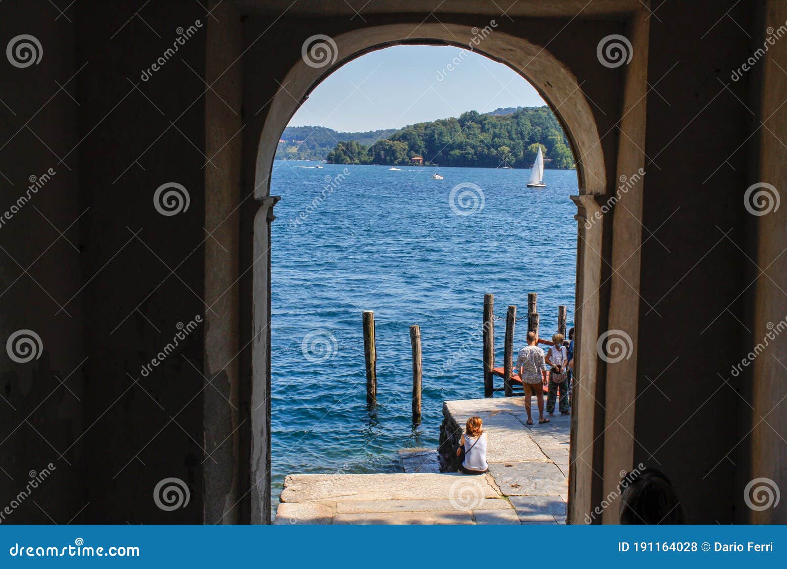 The Arch Overlooking the Lake Editorial Stock Photo - Image of estate ...