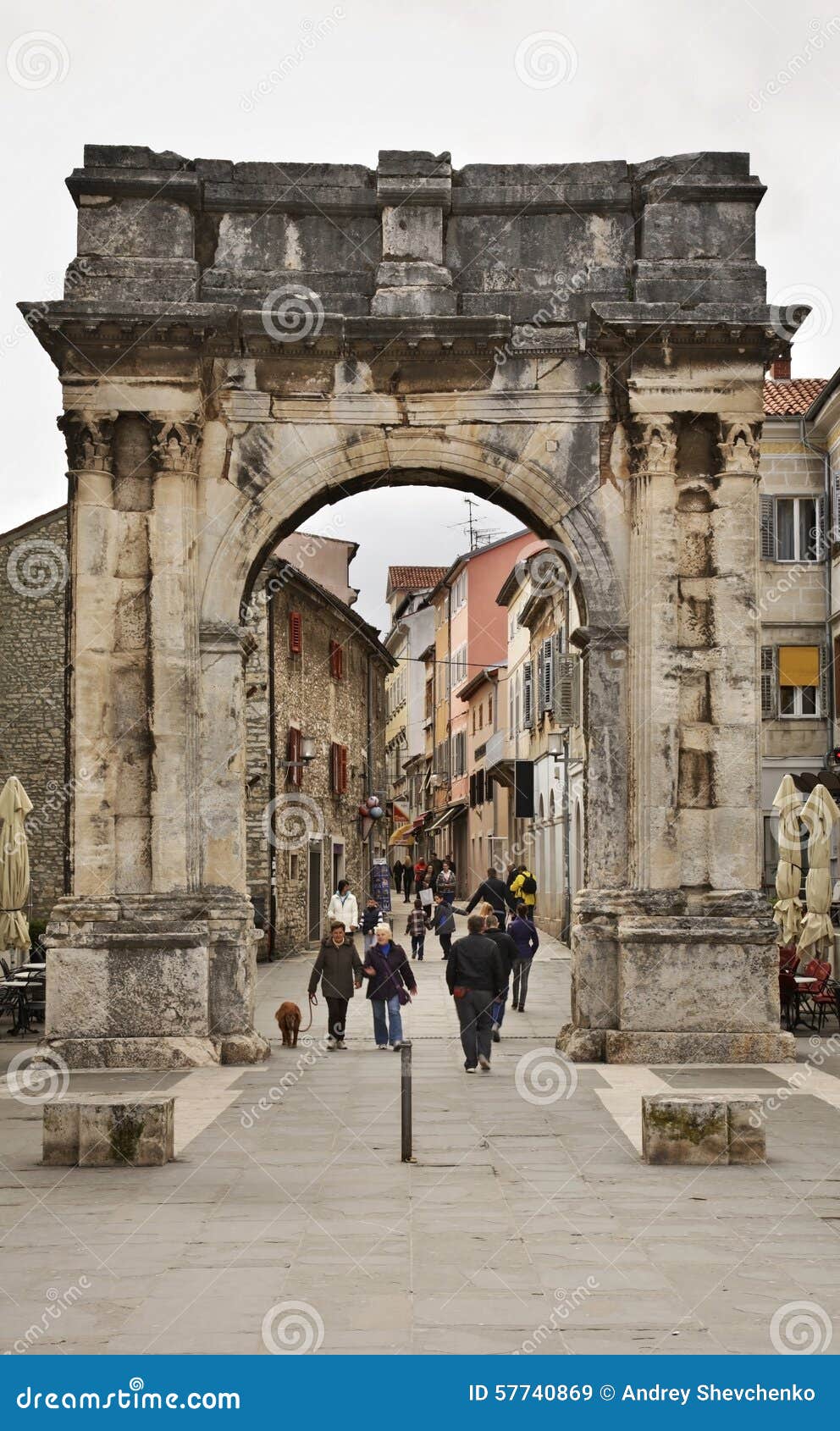 Arch of the Sergii (Golden Gate) in Pula. Croatia Editorial Stock Image ...
