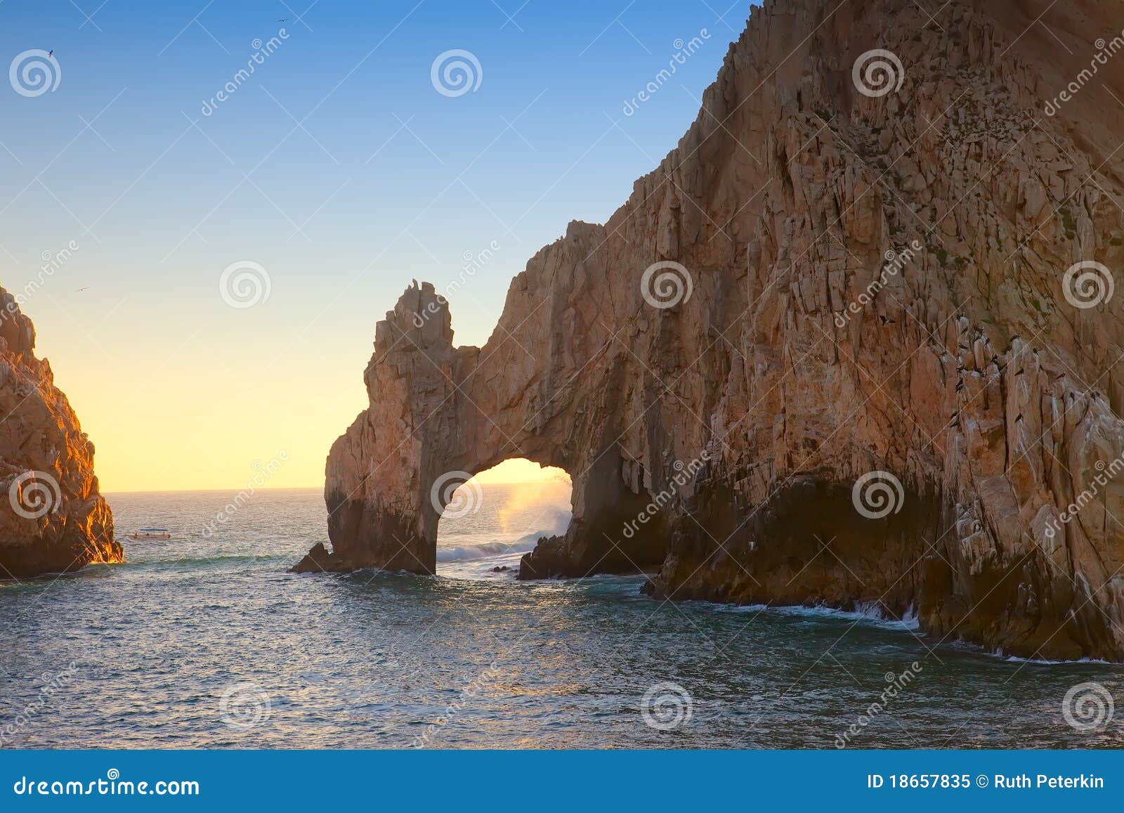 The Arch at Sunset in Cabo stock image. Image of evening - 18657835