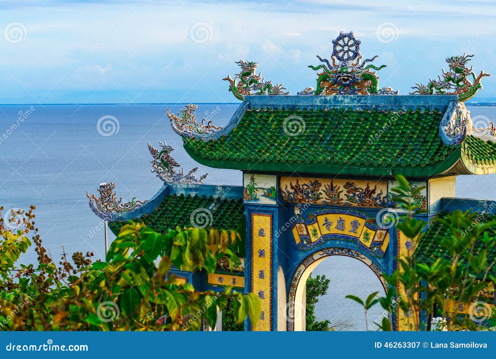 The Arch To Ling Ung Pagoda Stock Image - Image of copyspace ...