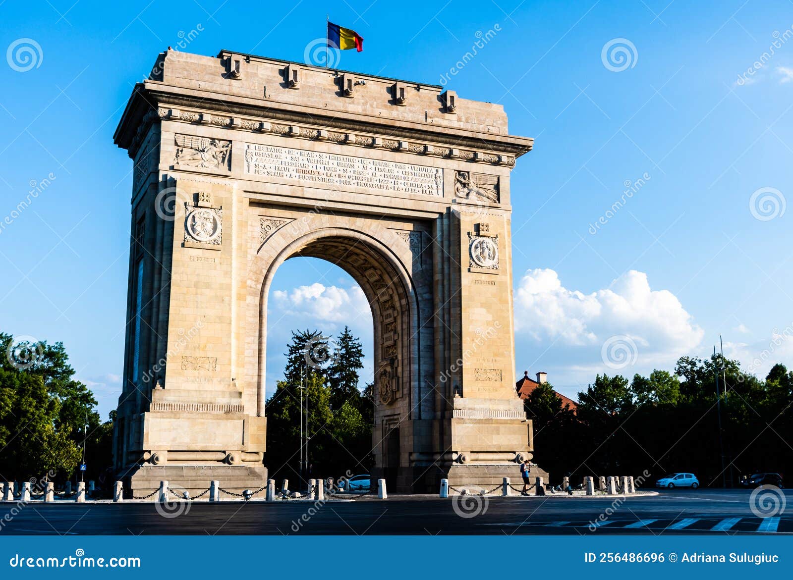 Arch of Triumph Arcul De Triumf Editorial Photo - Image of heroes ...