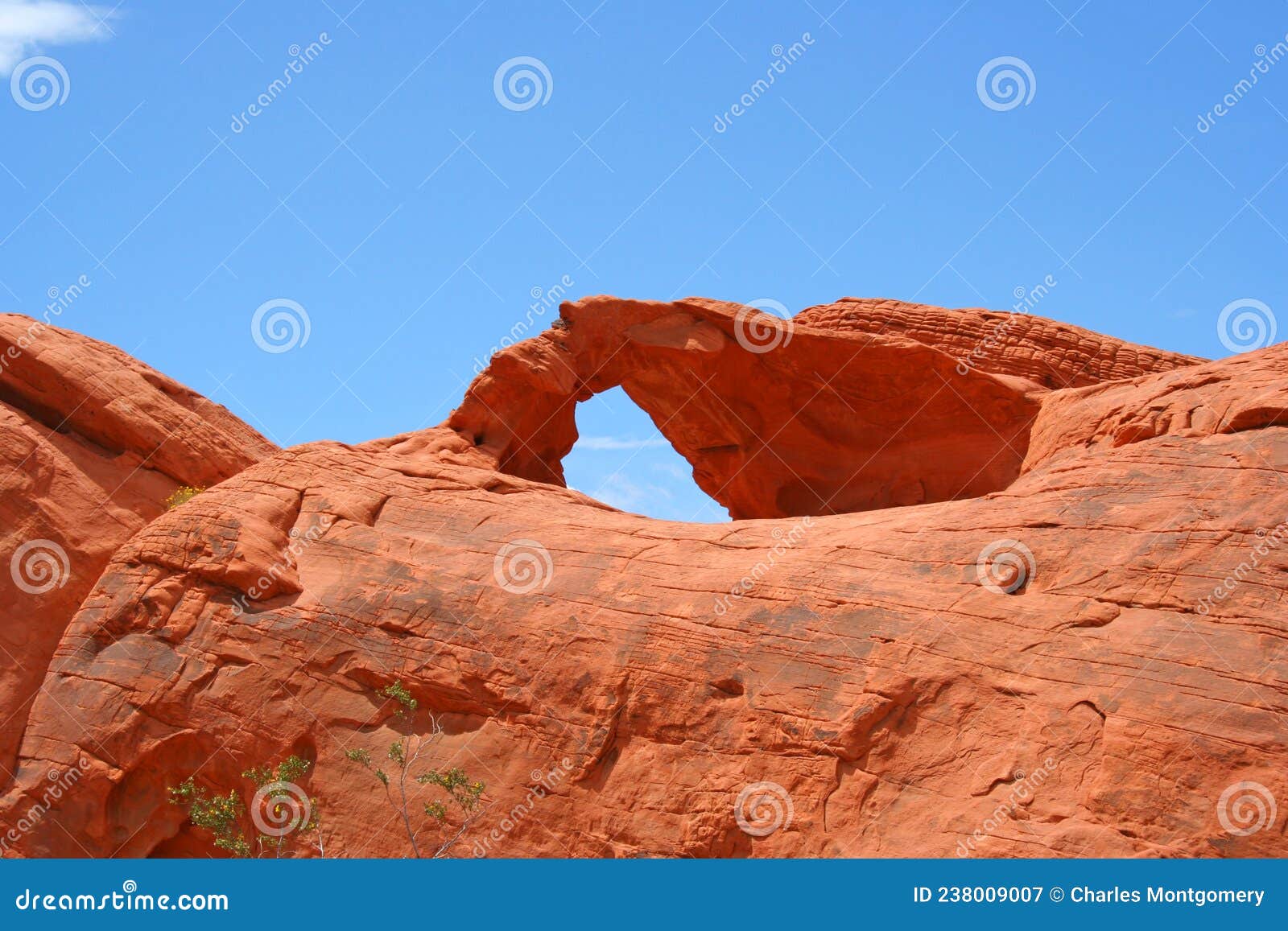 An Arch in Valley of Fire stock image. Image of travel - 238009007