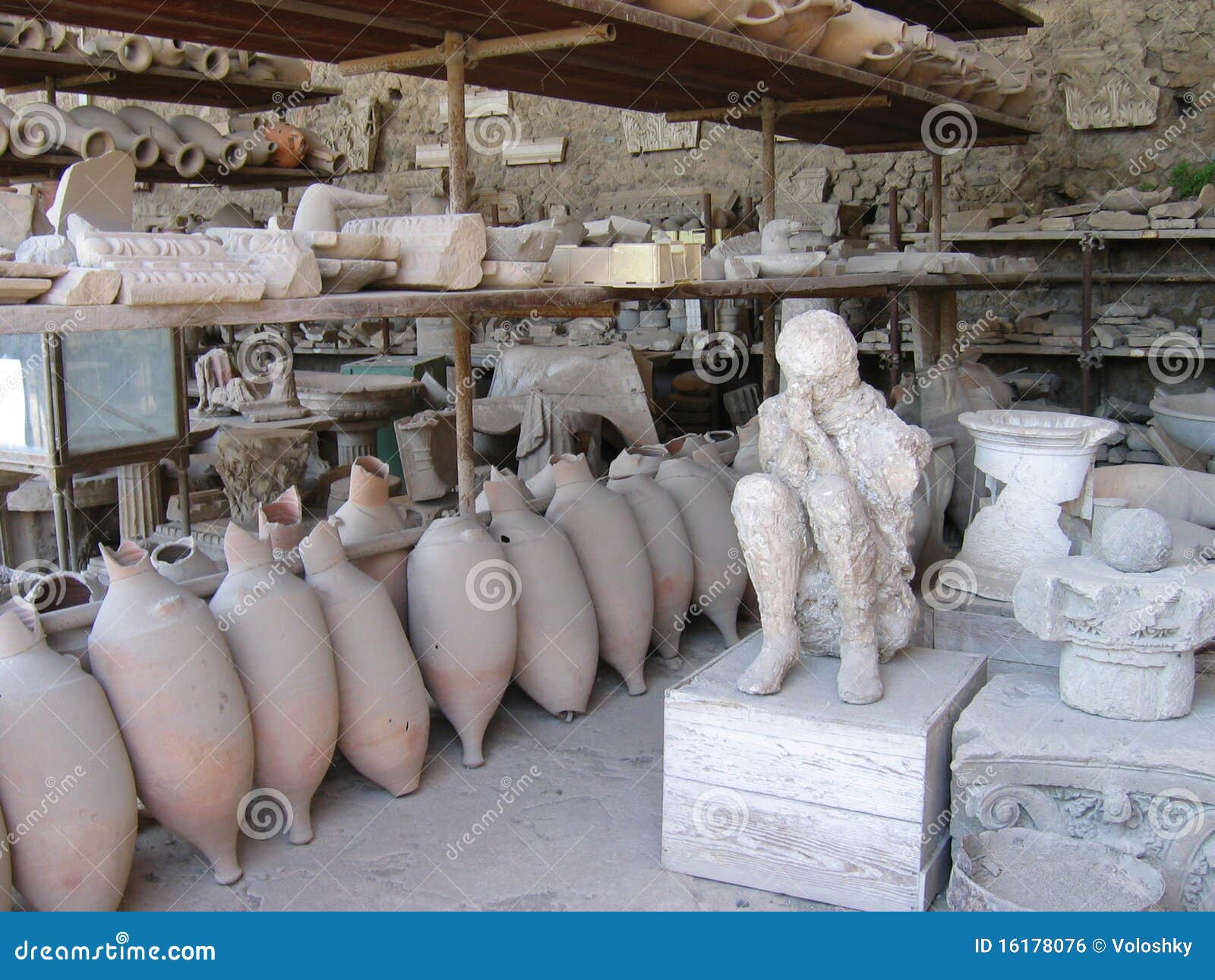 Archaeological editorial photo. Image of ceramic, warehouse - 16178076