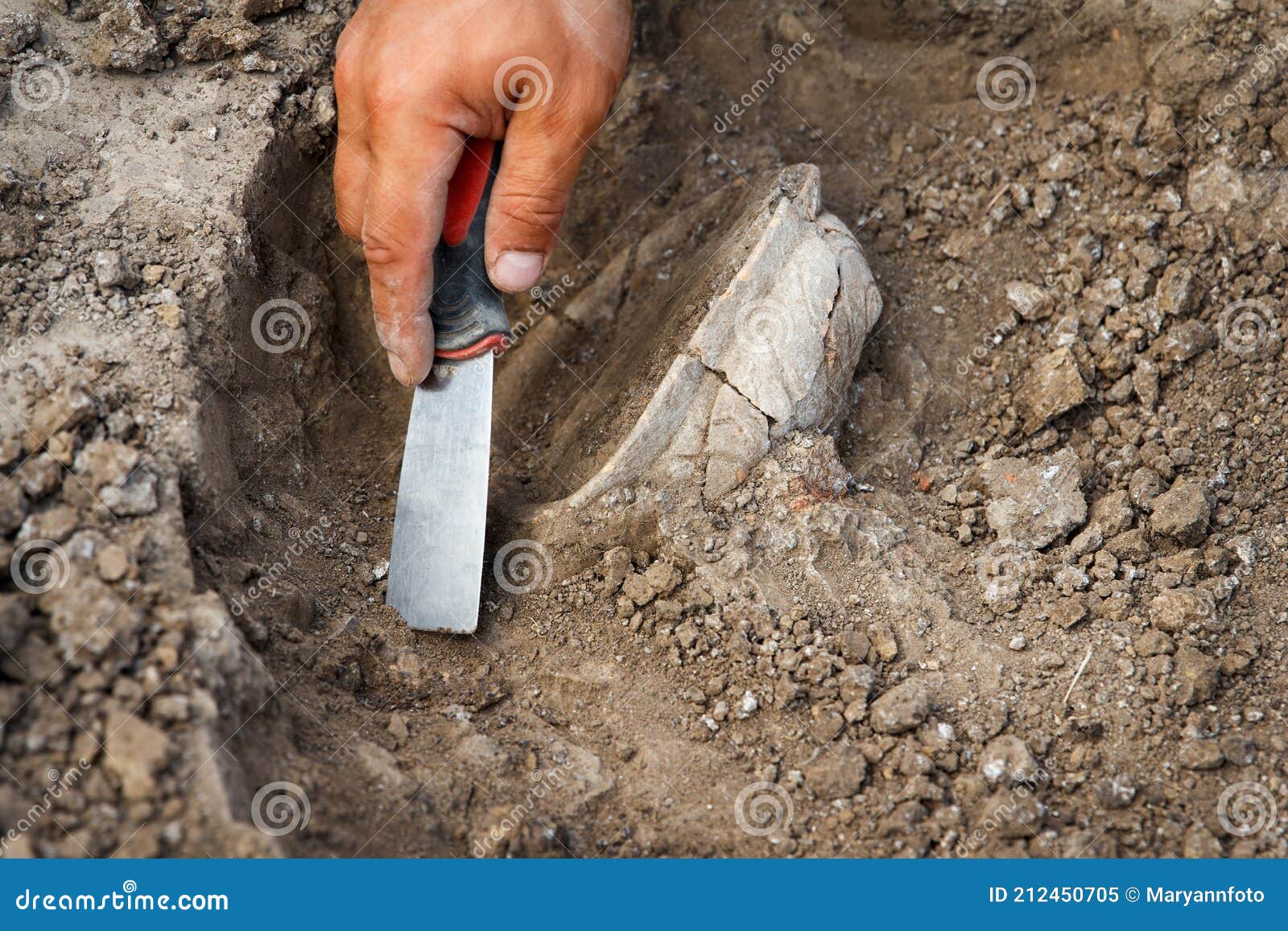 Archaeological Excavations, Archaeologists Work, Dig Up an Ancient Clay ... Archaeological Excavations, Archaeologists Work, Dig Up an Ancient Clay ...
