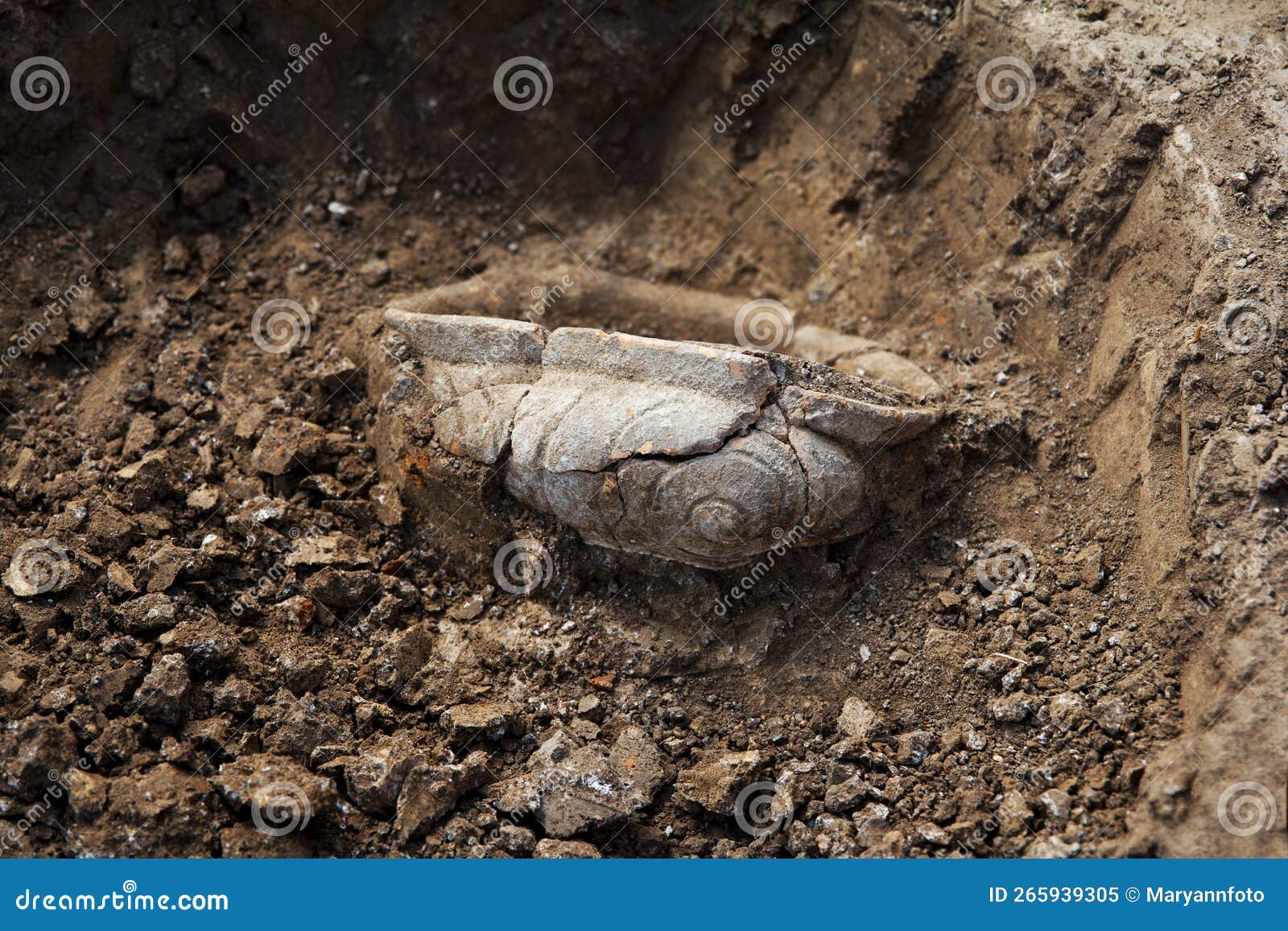 Archaeological Excavations, Archaeologists Work, Dig Up an Ancient Clay ... Archaeological Excavations, Archaeologists Work, Dig Up an Ancient Clay ...