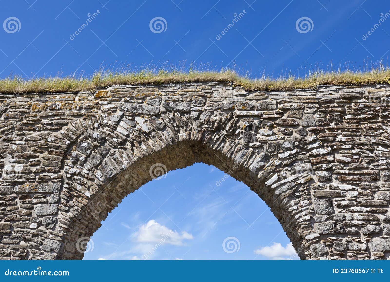 Arche en pierre image stock. Image du médiéval, ciel - 23768567