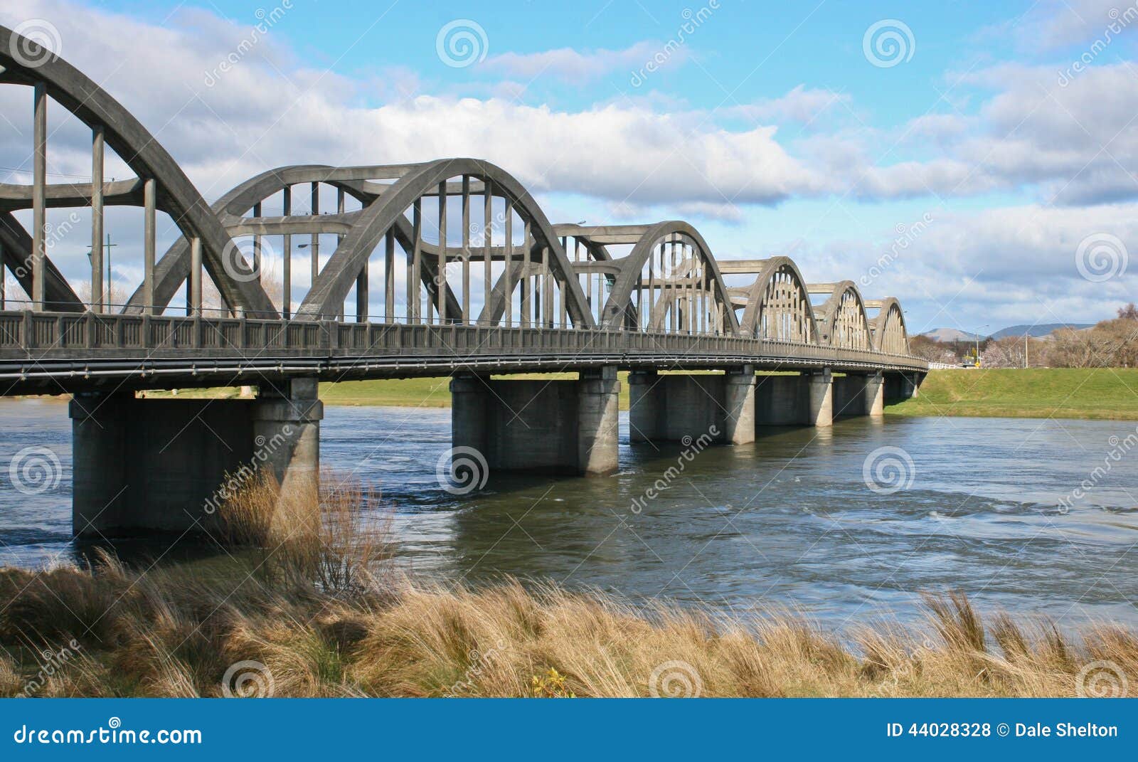 Arched Bridge In Feng Huang Old Town Editorial Image | CartoonDealer ...