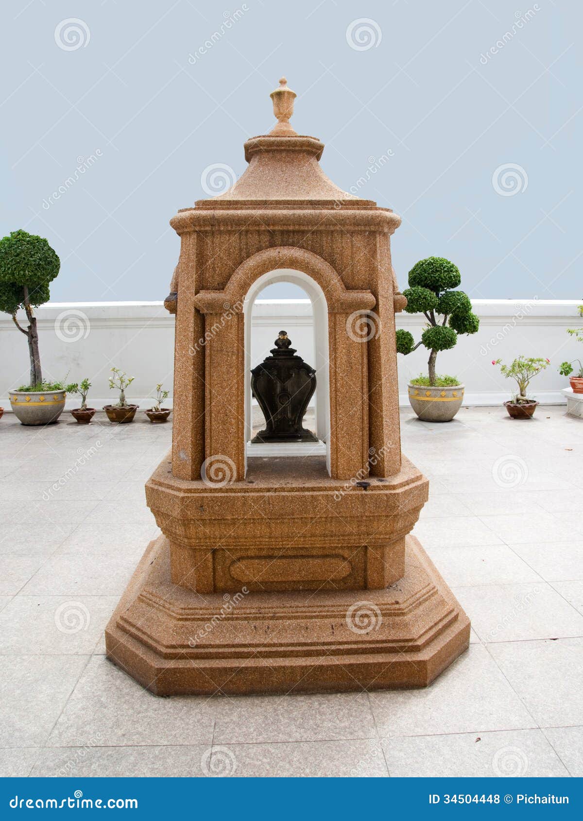 Arched Paraphet and Its Environment Stock Photo - Image of parapet ...