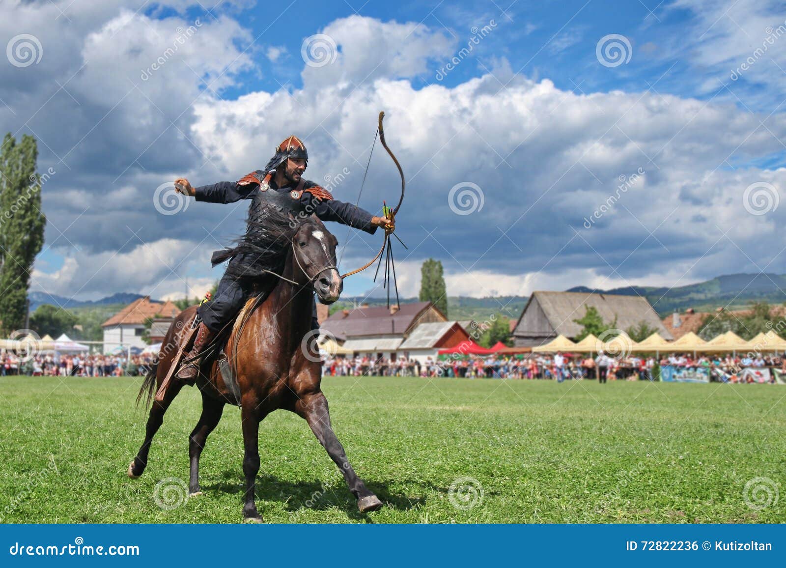 Archer i handling redaktionell bild. Bild av attraktiv - 72822236