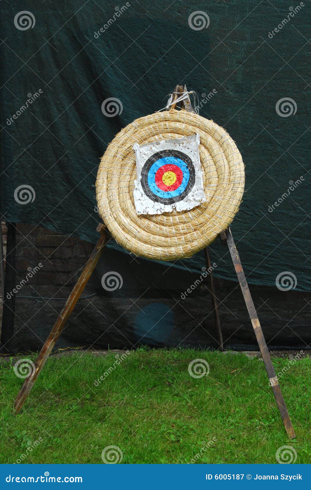 Archery Target stock image. Image of arrow, green, shoot - 6005187