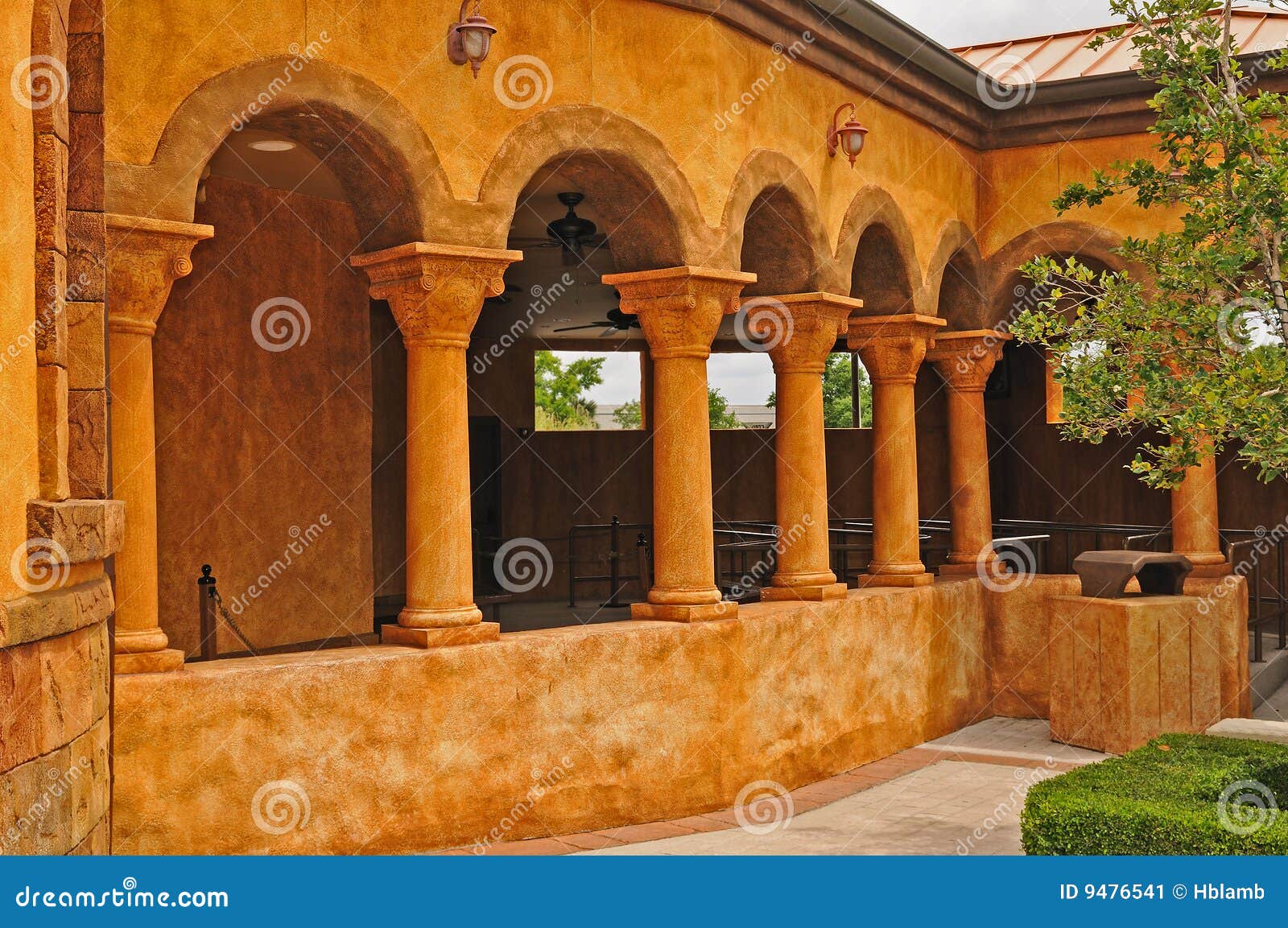 Archi romani immagine stock. Immagine di struttura, pavimentazione ...