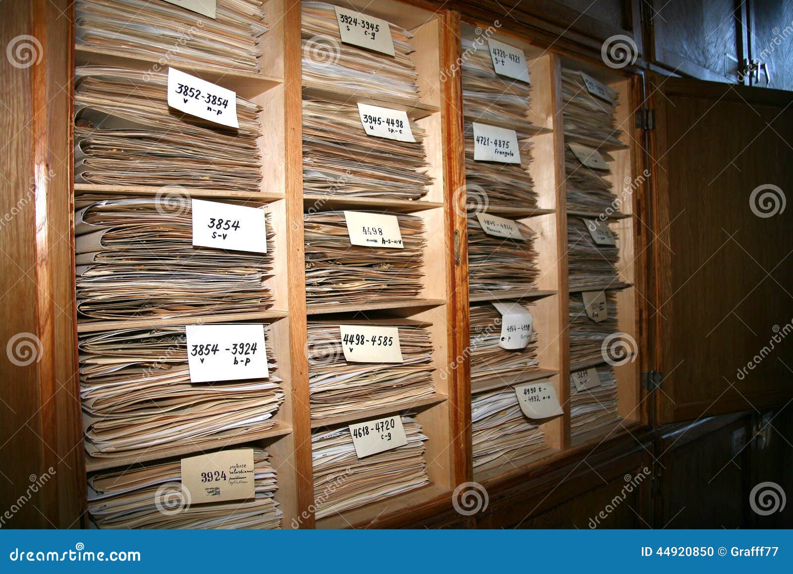 Archief stock foto. Image of archieven, archief, dossier - 44920850