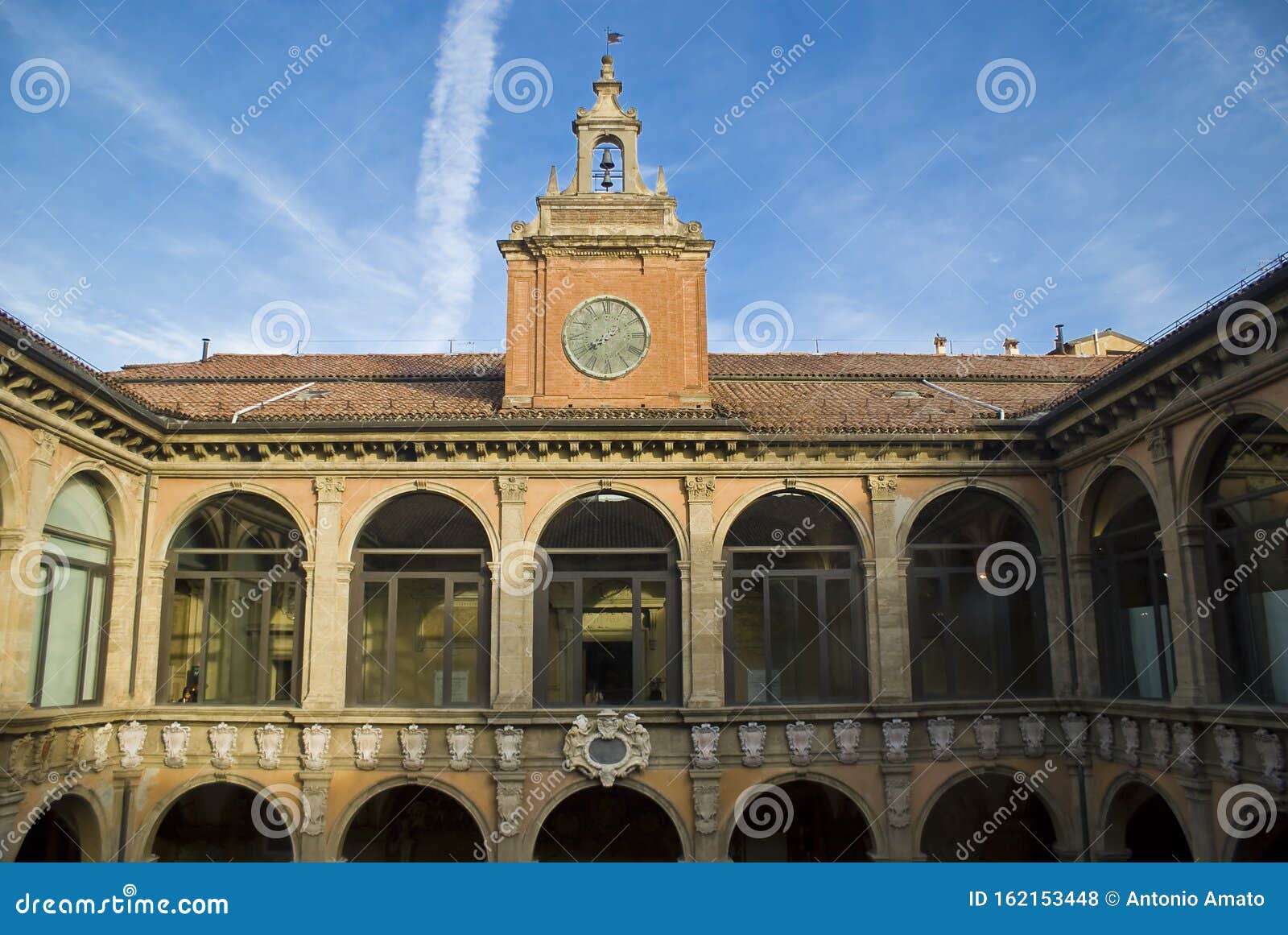 Archiginnasio Library, Bologna Fotografia Stock - Immagine di bologna ...