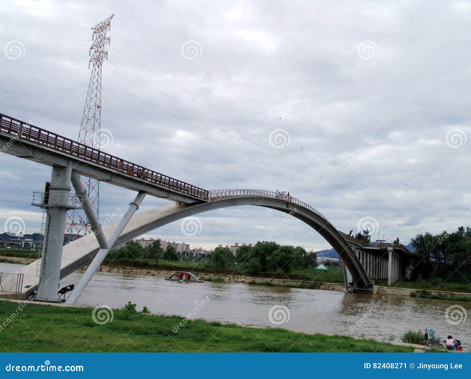 Architect editorial photo. Image of bridge, human, arch - 82408271