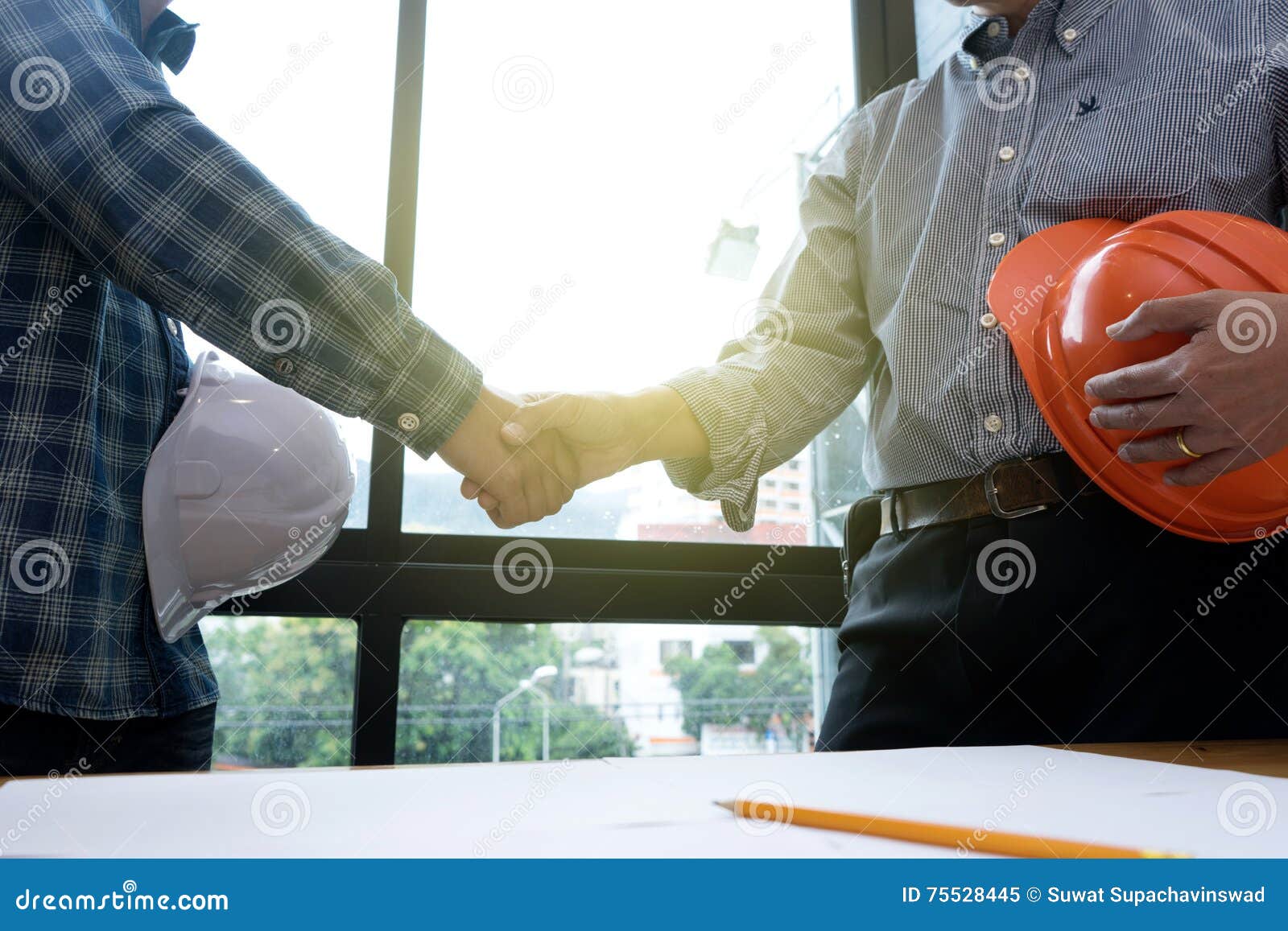 Engineer Man Hand Measuring Bearing With Digimatic Micrometer Royalty ...