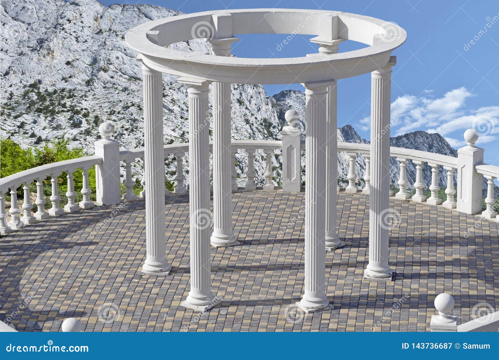 Architectural Construction with Columns Stock Illustration ...