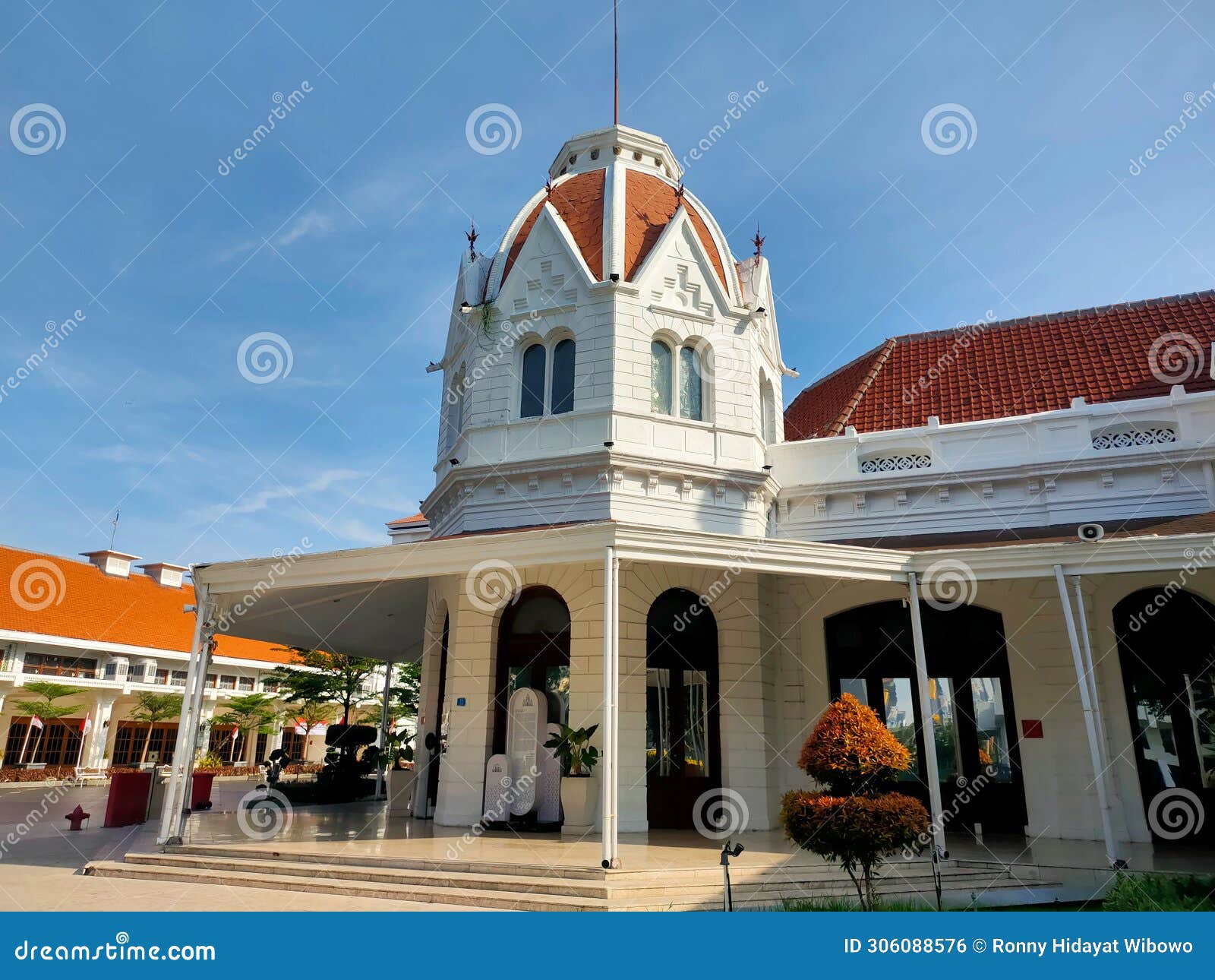 The Architectural Elements that Define a Building are Beautifully ...