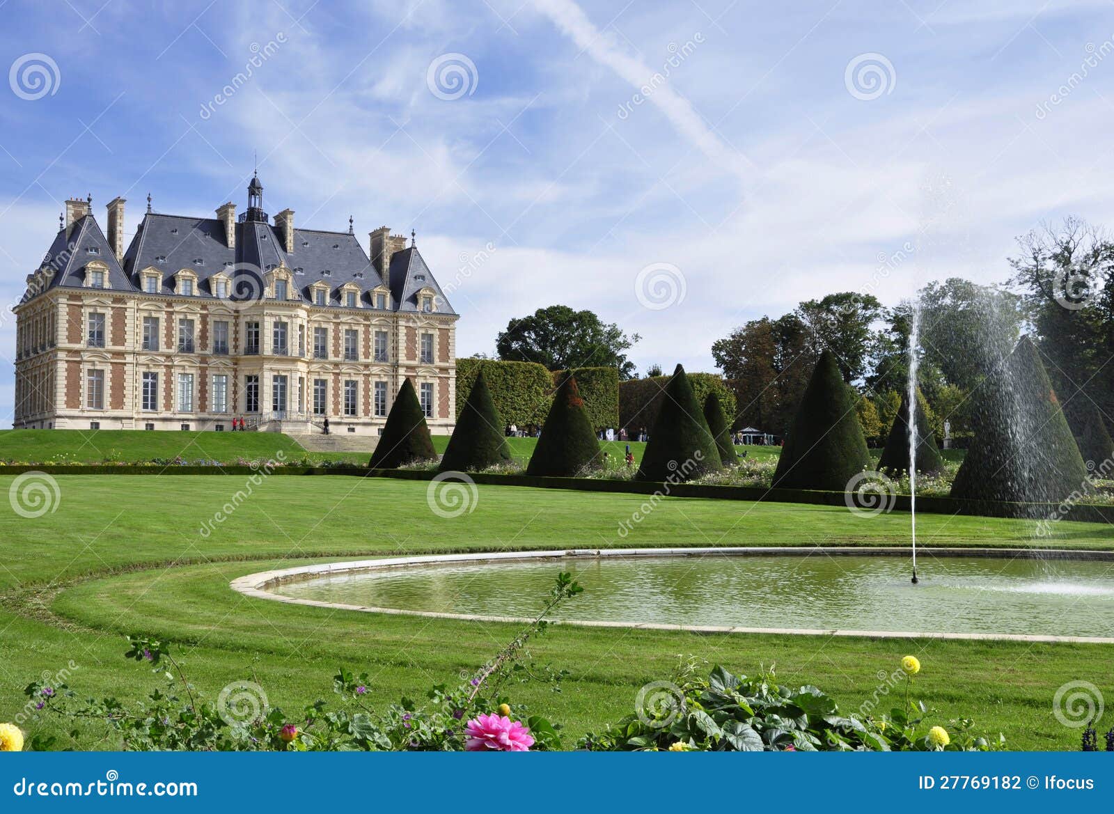 Small Castle in Large Park with Pond Stock Photo - Image of luxury ...