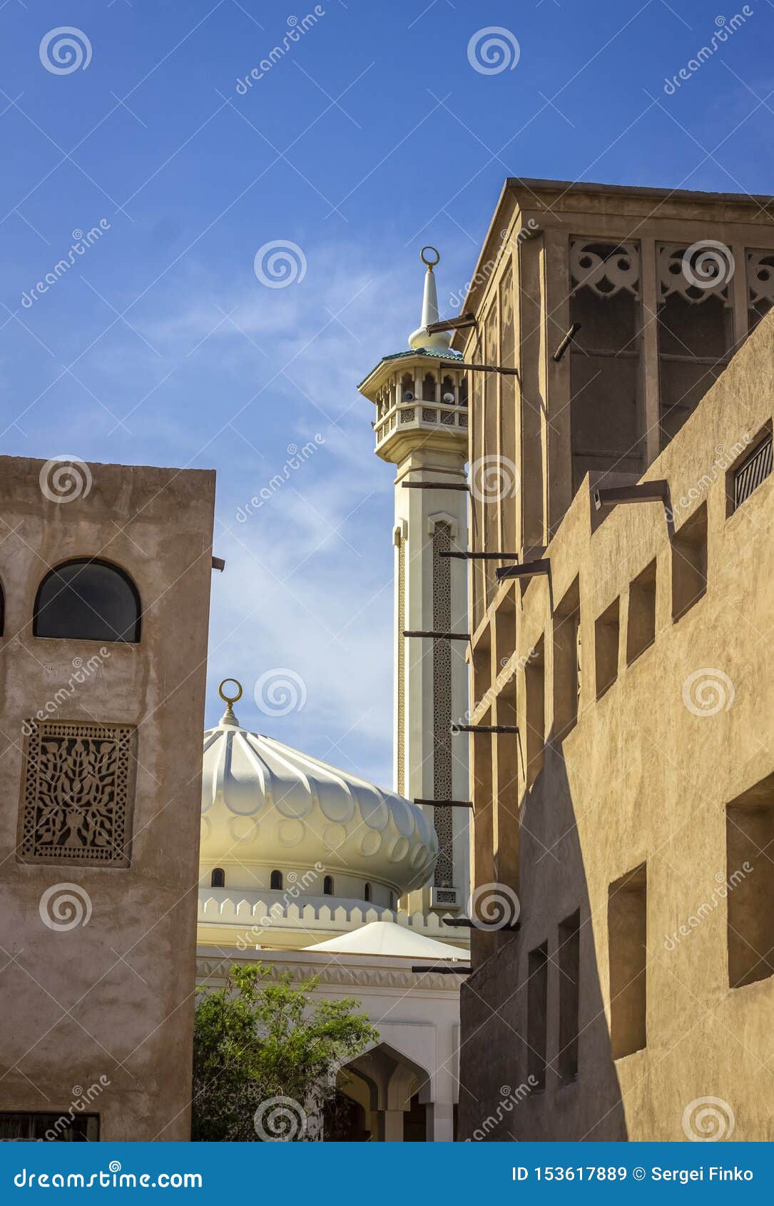 Architecture in the Arab Style Stock Image - Image of geometric, facade ...