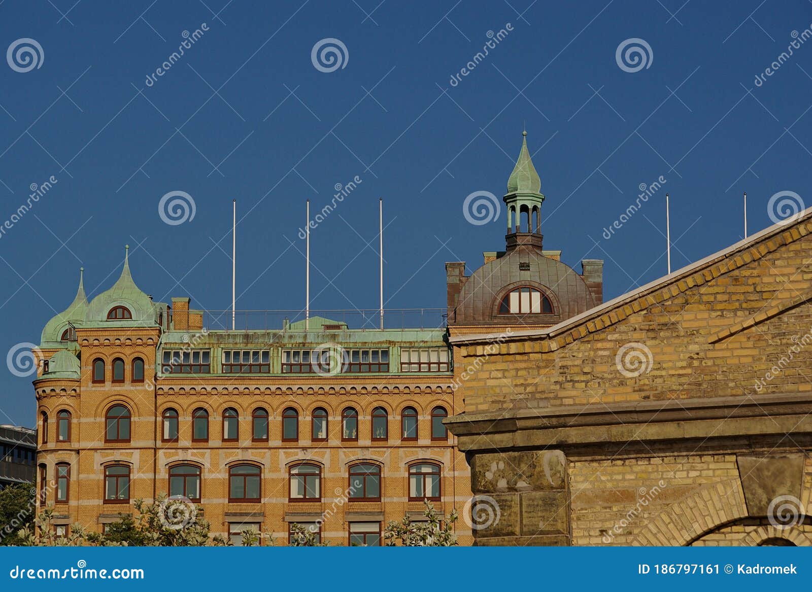 Two buildings, two styles stock image. Image of buildings - 186797161