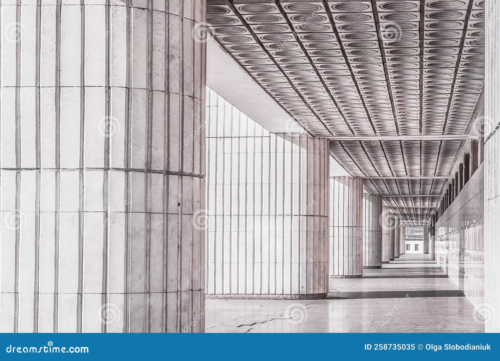 The Architecture of Constructivism. Open Gallery with Coffered Ceiling ...