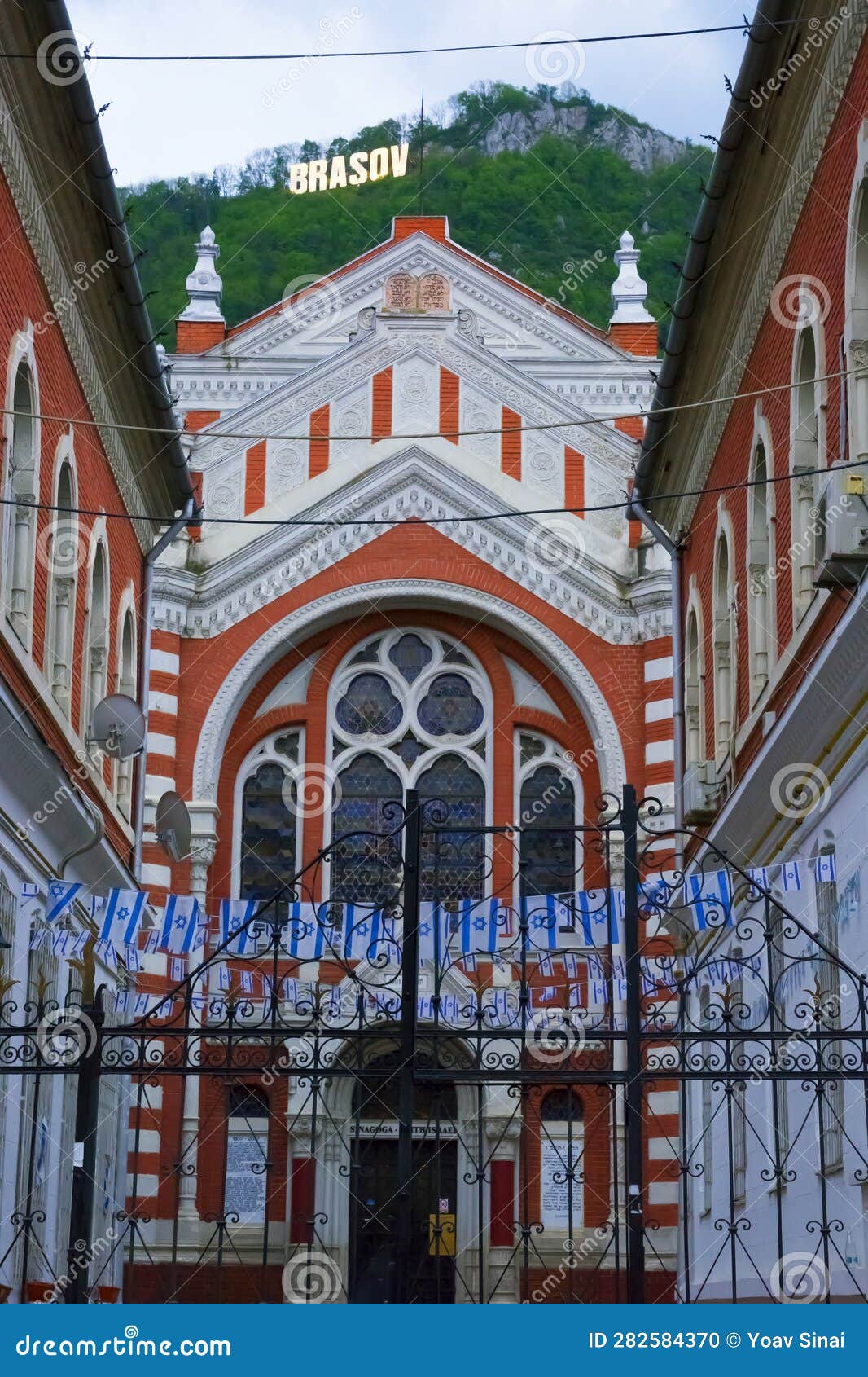 Architecture of Decorated Facade of the Synagogue of Brasov Romania ...