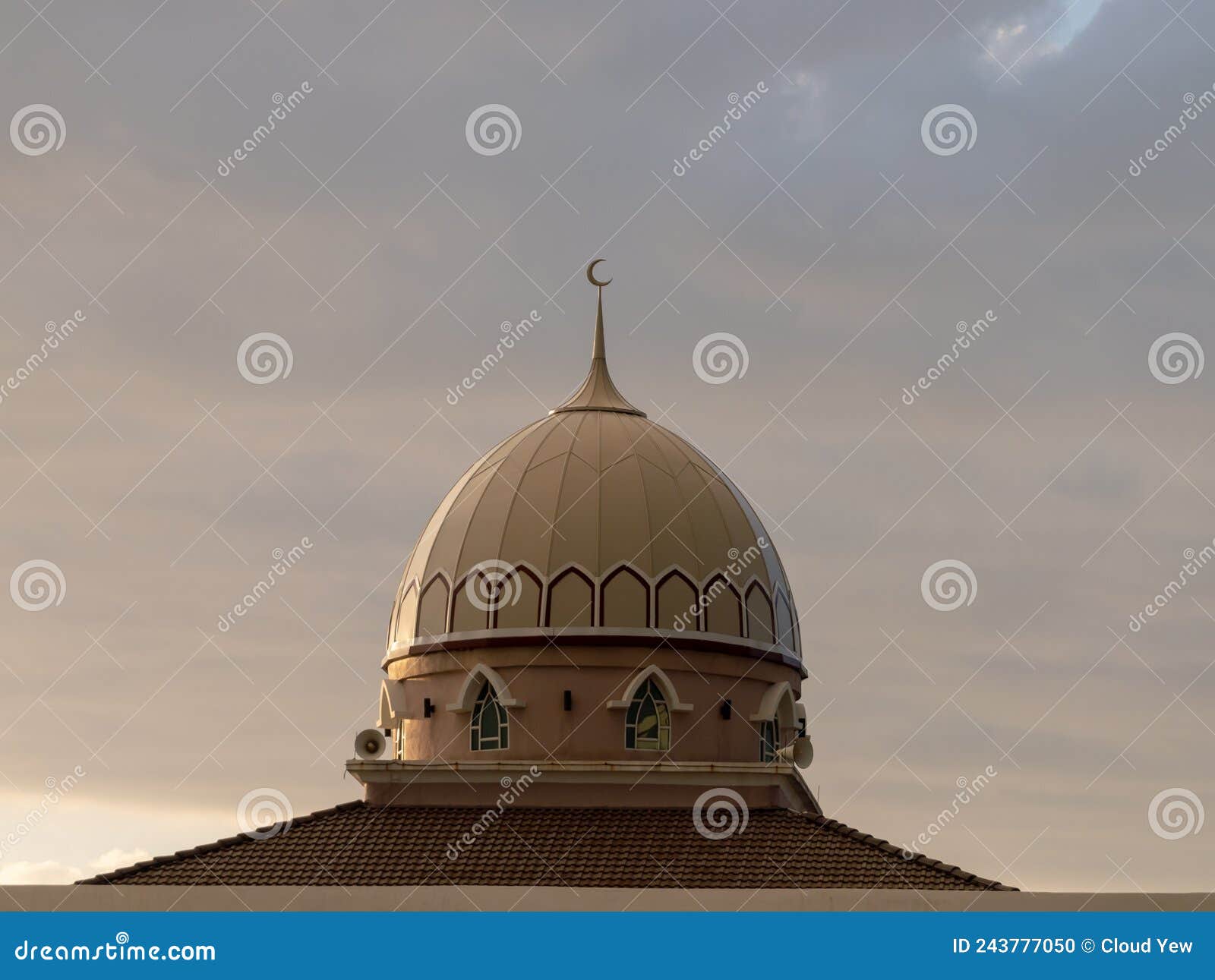 Architecture Dome of Mosque Stock Photo - Image of sunshine ...