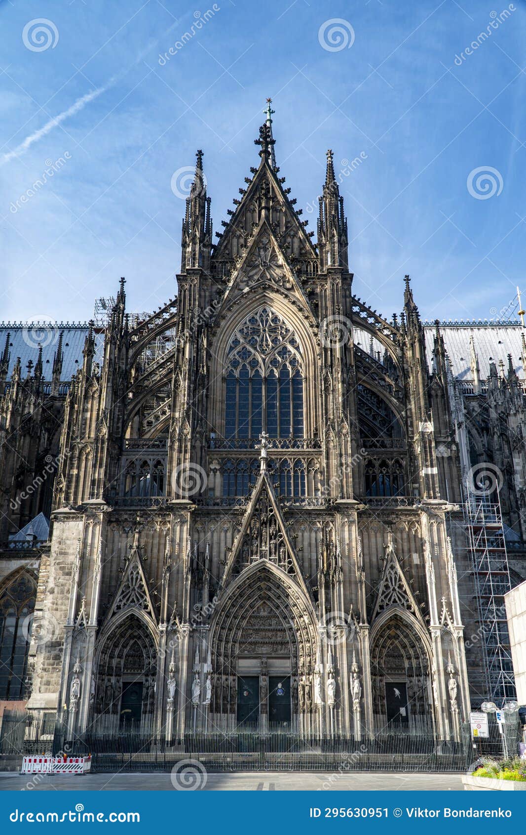 Architecture Elements of Cologne Cathedral Editorial Photo - Image of ...