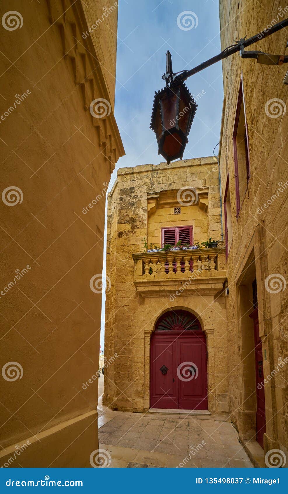 Architecture Maltaise Typique Image stock - Image du trappes, pierre ...