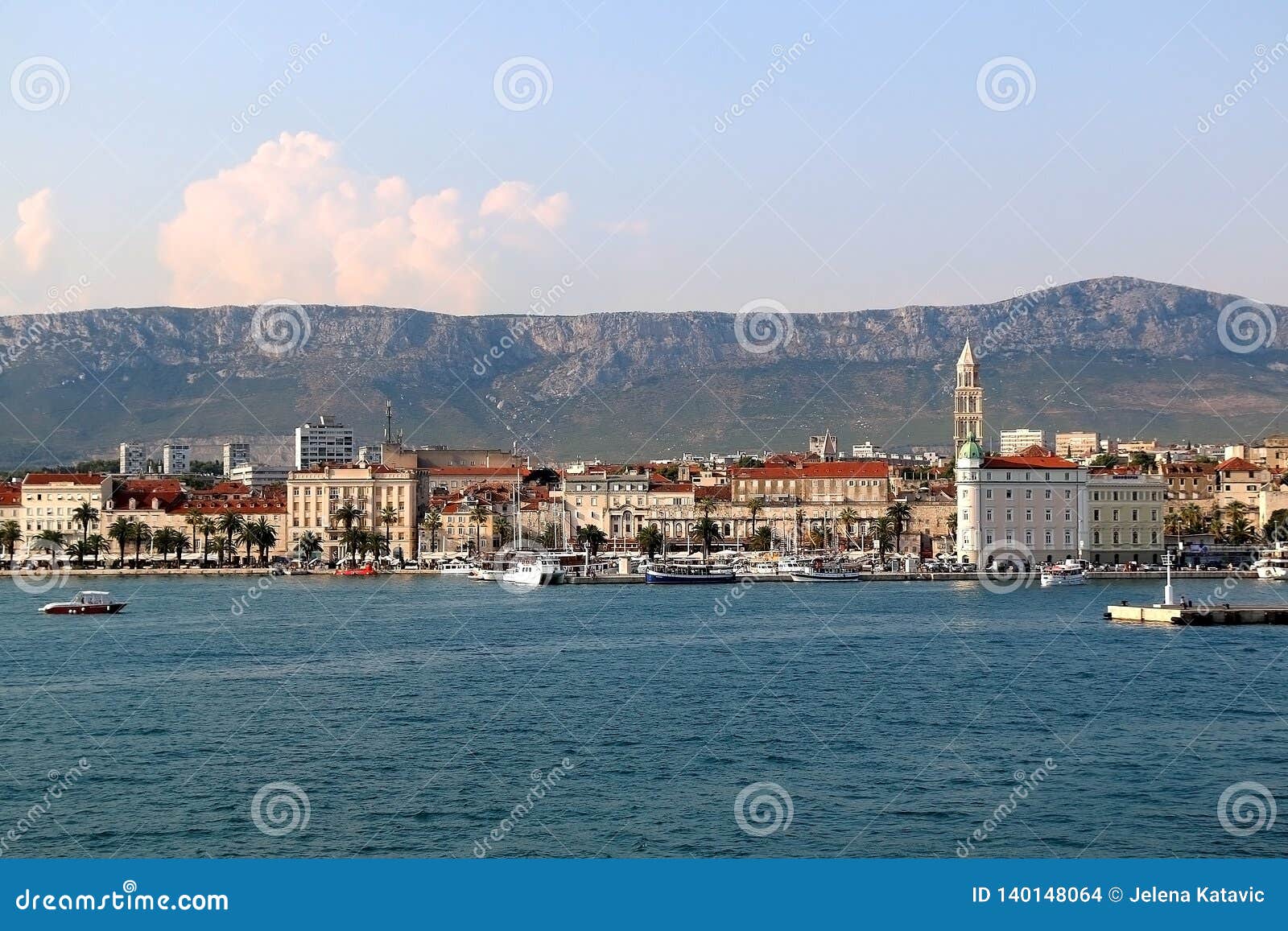 Architecture in Split, Croatia Editorial Stock Image - Image of palace ...