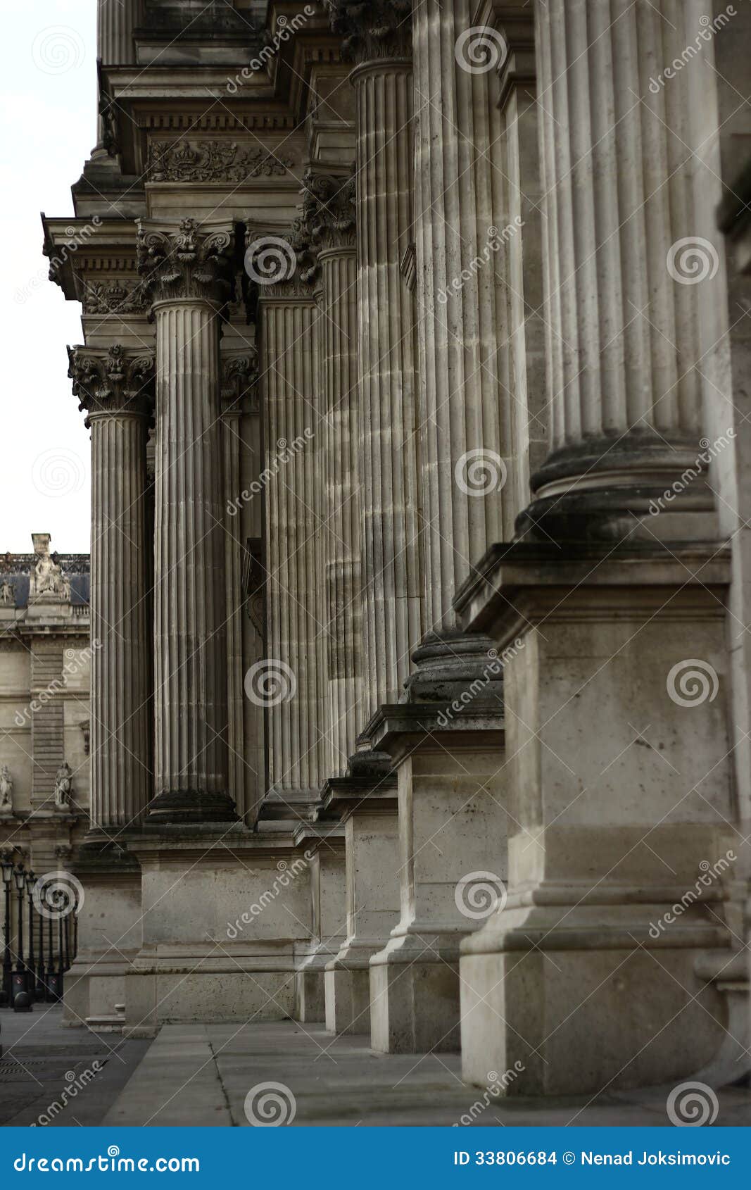 Architecture Statue of Louvre Museum Stock Photo - Image of ...