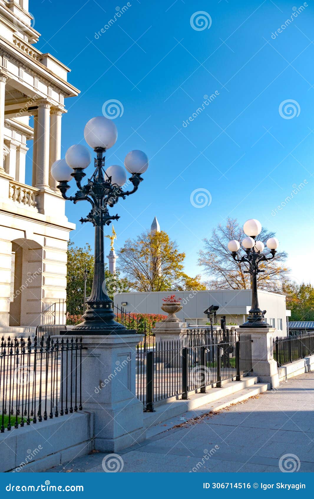 Architecture of Washington DC and Washington Monument in Clear Blue Sky ...