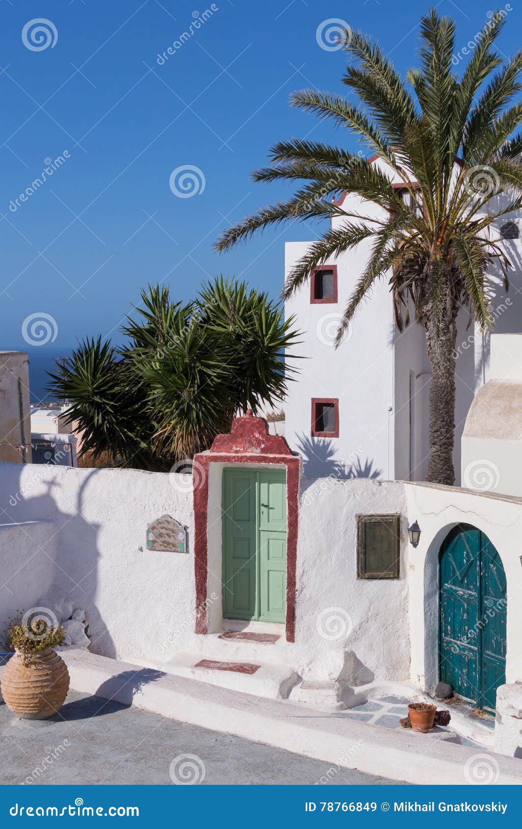 Architettura Della Casa Greca Immagine Stock - Immagine di chiesa ...