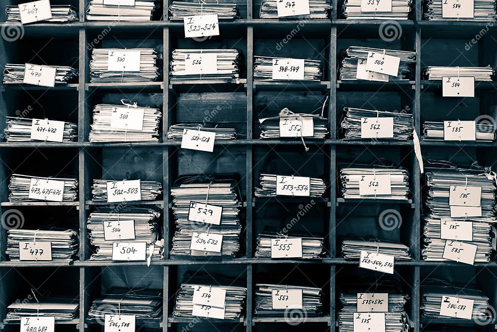 Archivo viejo foto de archivo. Imagen de estante, documento - 19048738