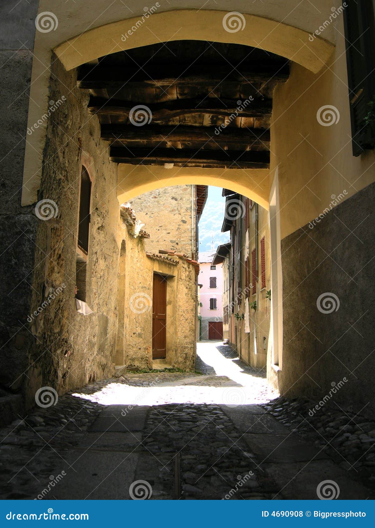 Archway Tuscan Village Italy Stock Photo - Image of icecream, travel ...