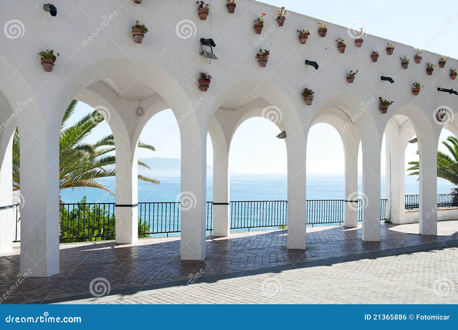 Arco a Balcon De Europa, Nerja Fotografia Stock - Immagine di ...