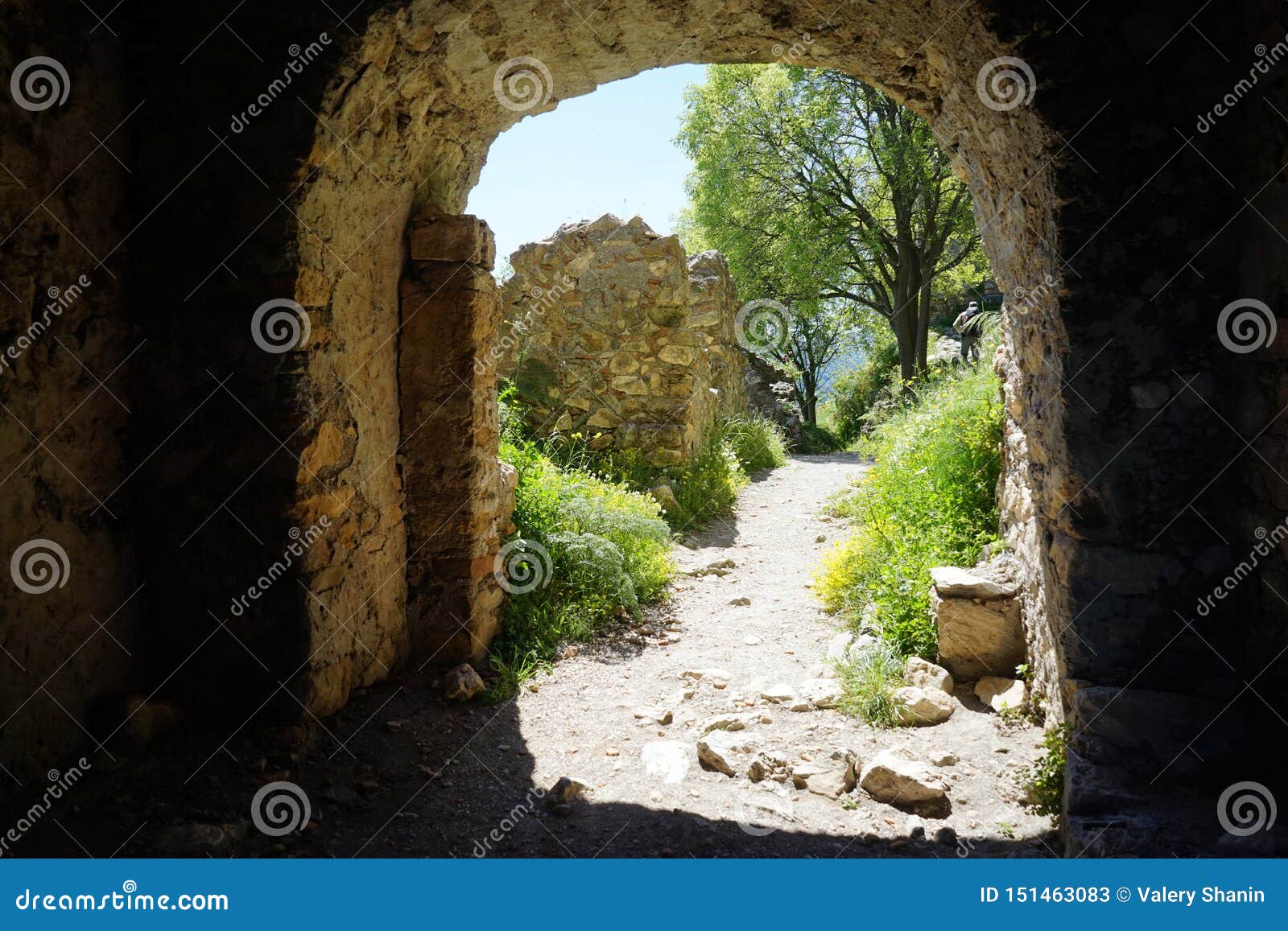 Arco grande foto de archivo editorial. Imagen de antiguo - 151463083