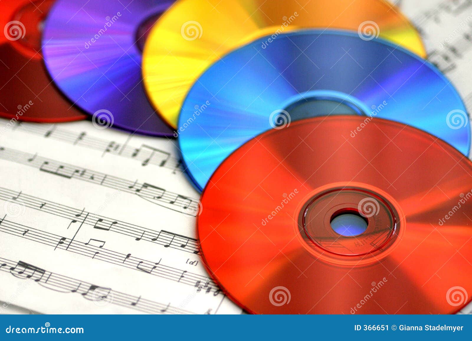 Arco iris musical imagen de archivo. Imagen de musical - 366651