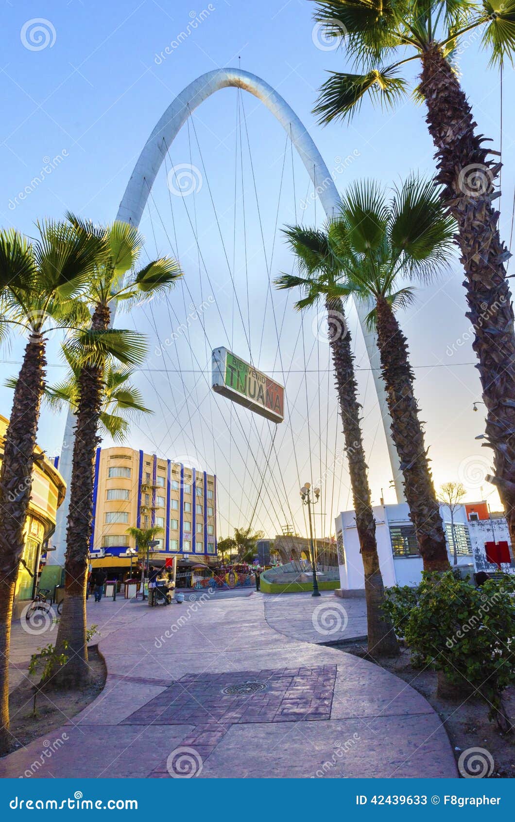 Arco Monumental, Tijuana, México Imagen de archivo - Imagen de ...