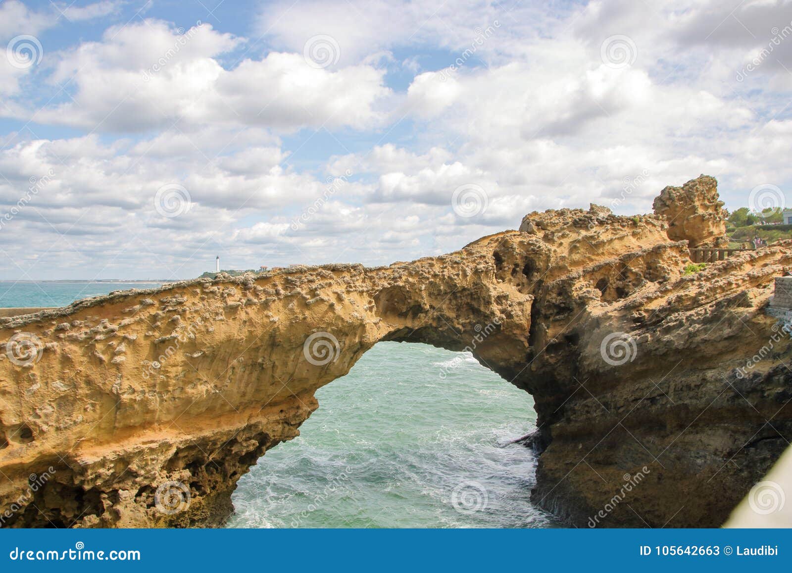 Arco natural imagen de archivo. Imagen de edificio, arco - 105642663