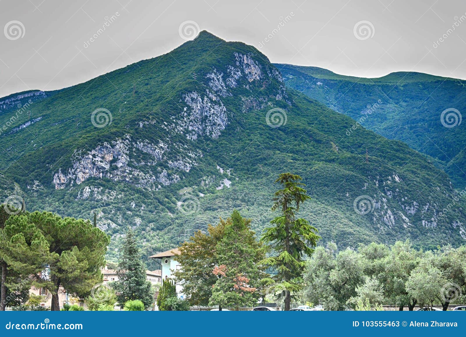 Arco, Riva Del Garda, Italia Imagen de archivo - Imagen de turismo ...