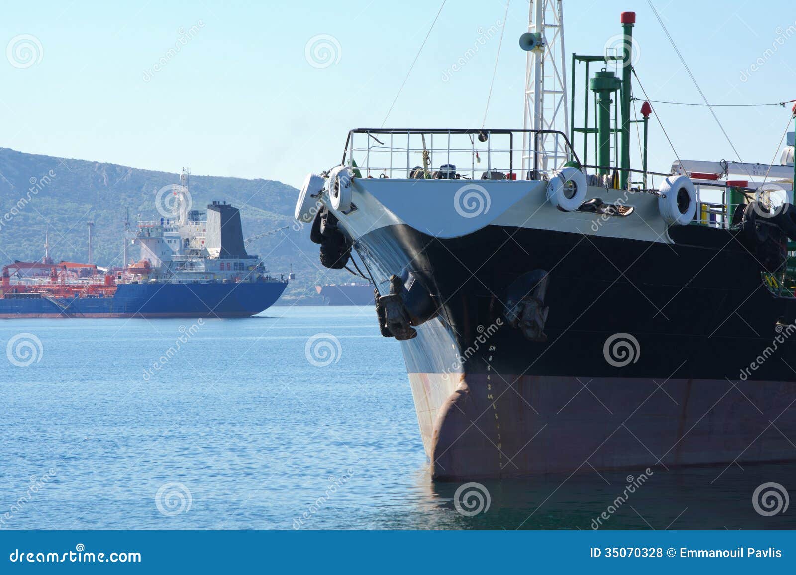 Arco y popa de la nave foto de archivo. Imagen de azul - 35070328