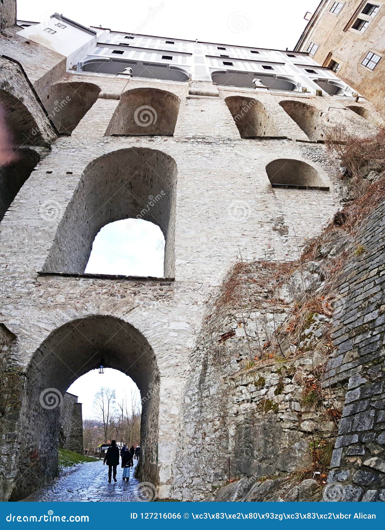 Arcos De La Ciudad Medieval Cesky Krumlov Foto de archivo - Imagen de ...