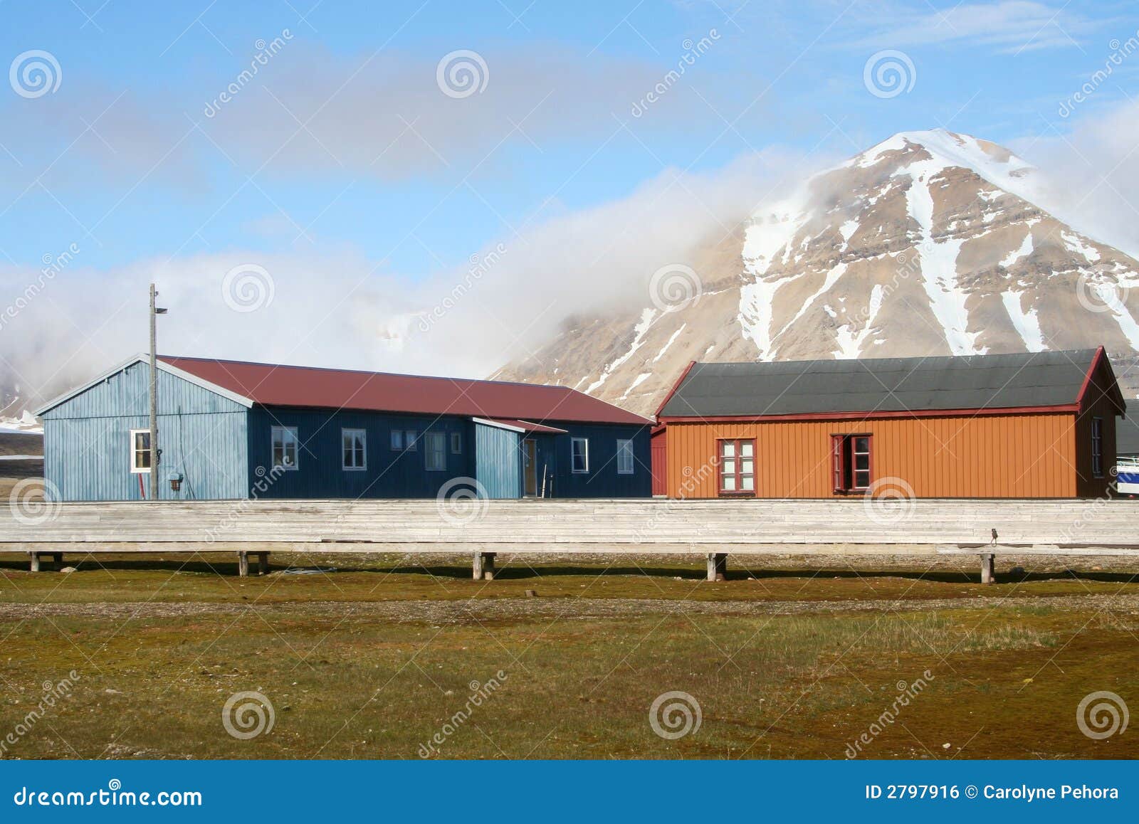 Arctic buildings stock photo. Image of arctic, blue, yellow - 2797916