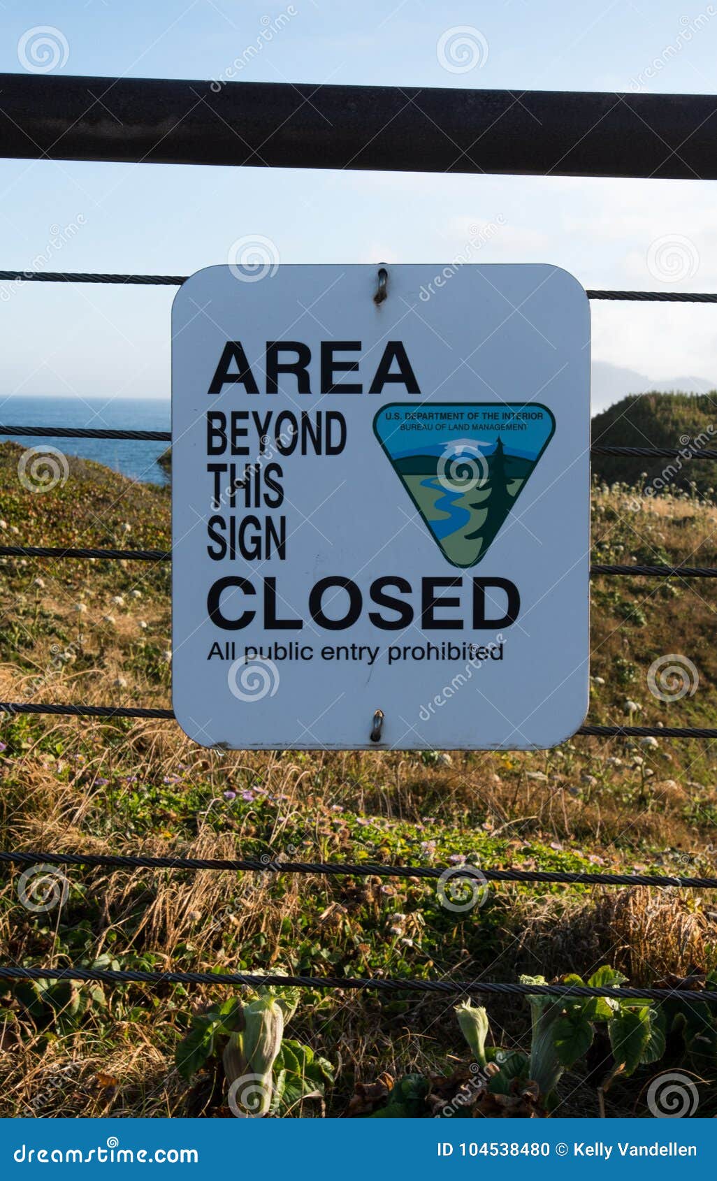 Area Closed Warning Sign editorial image. Image of exploration - 104538480