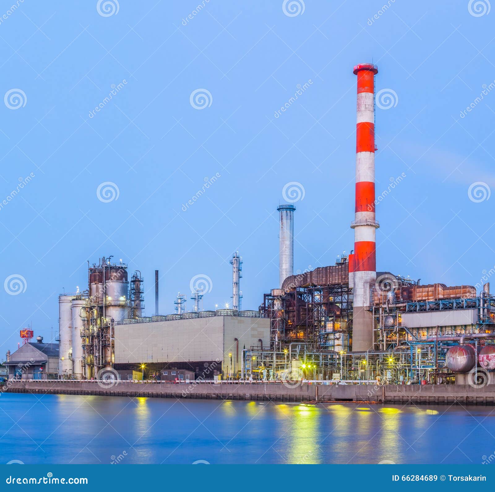 Area Dell'industria Pesante Immagine Stock - Immagine di zona, olio ...