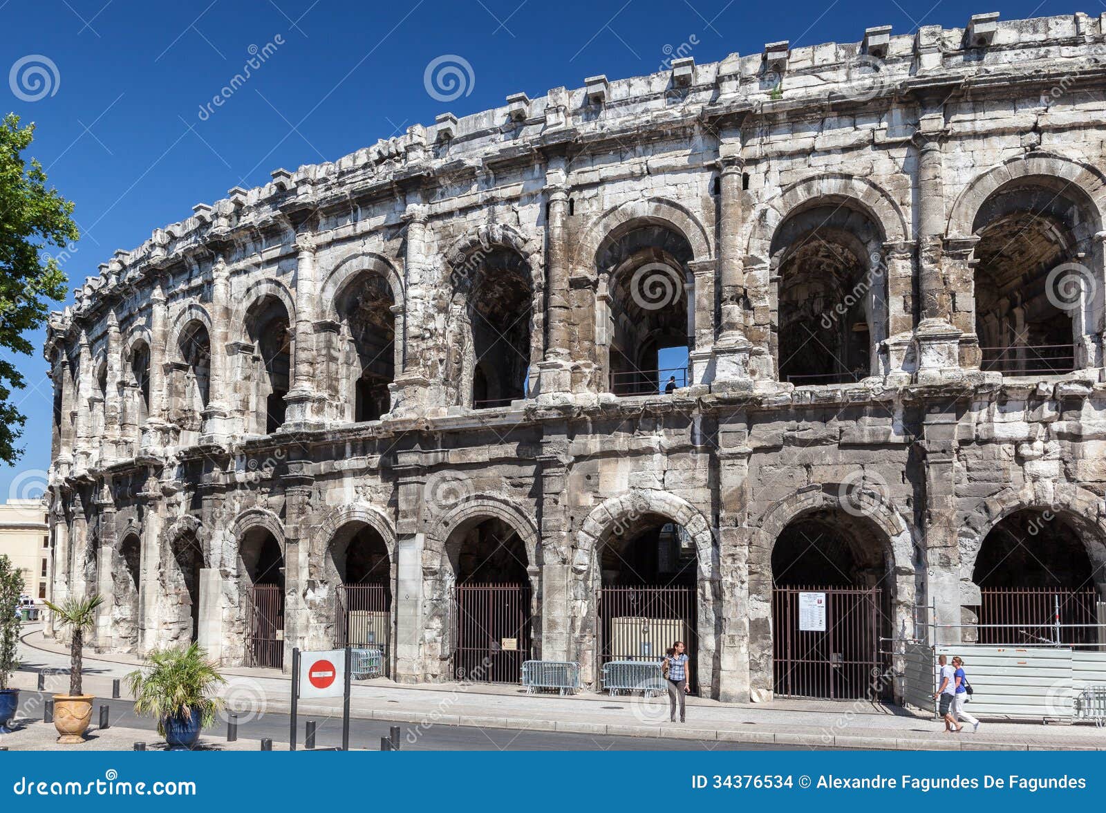 Arena de Nimes Francia imagen de archivo editorial. Imagen de edificio ...