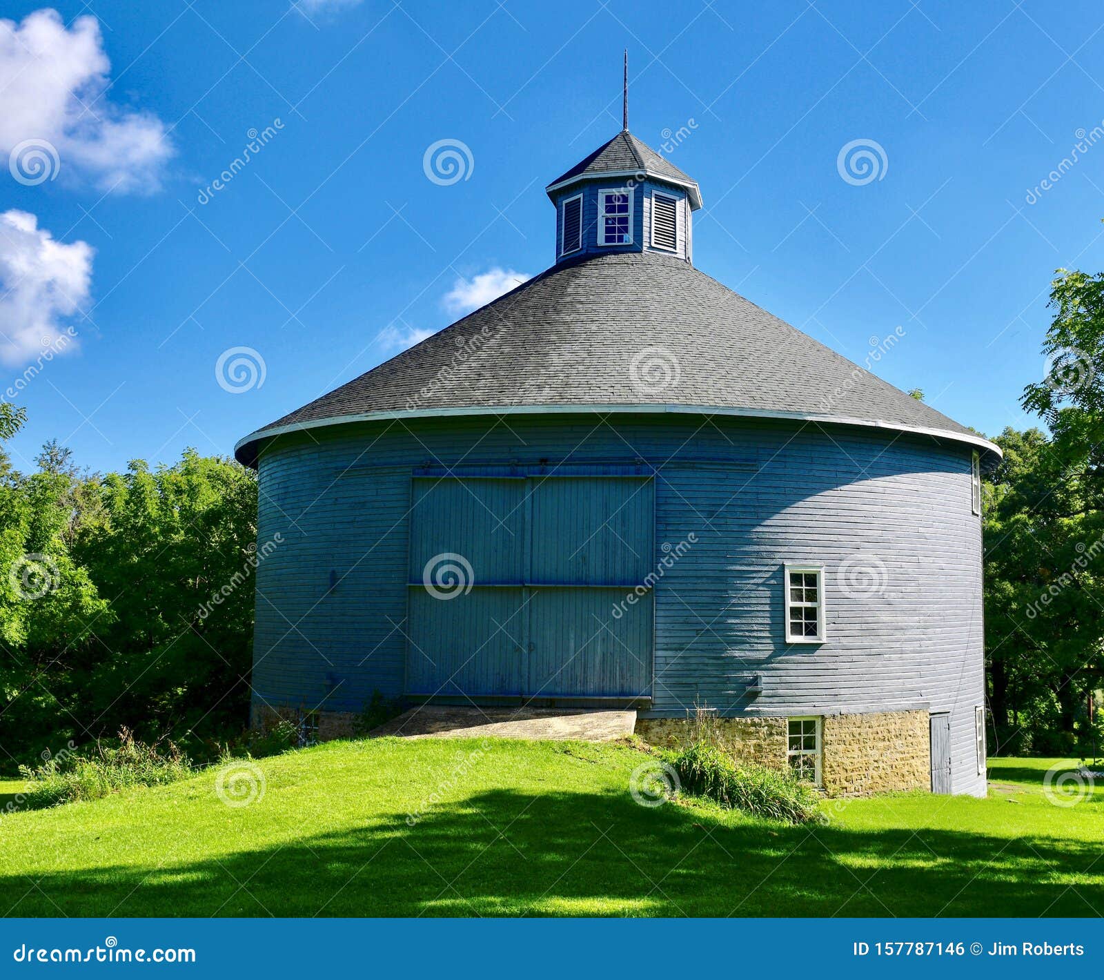 Arena redonda de Risum #2 foto editorial. Imagen de wisconsin - 157787146