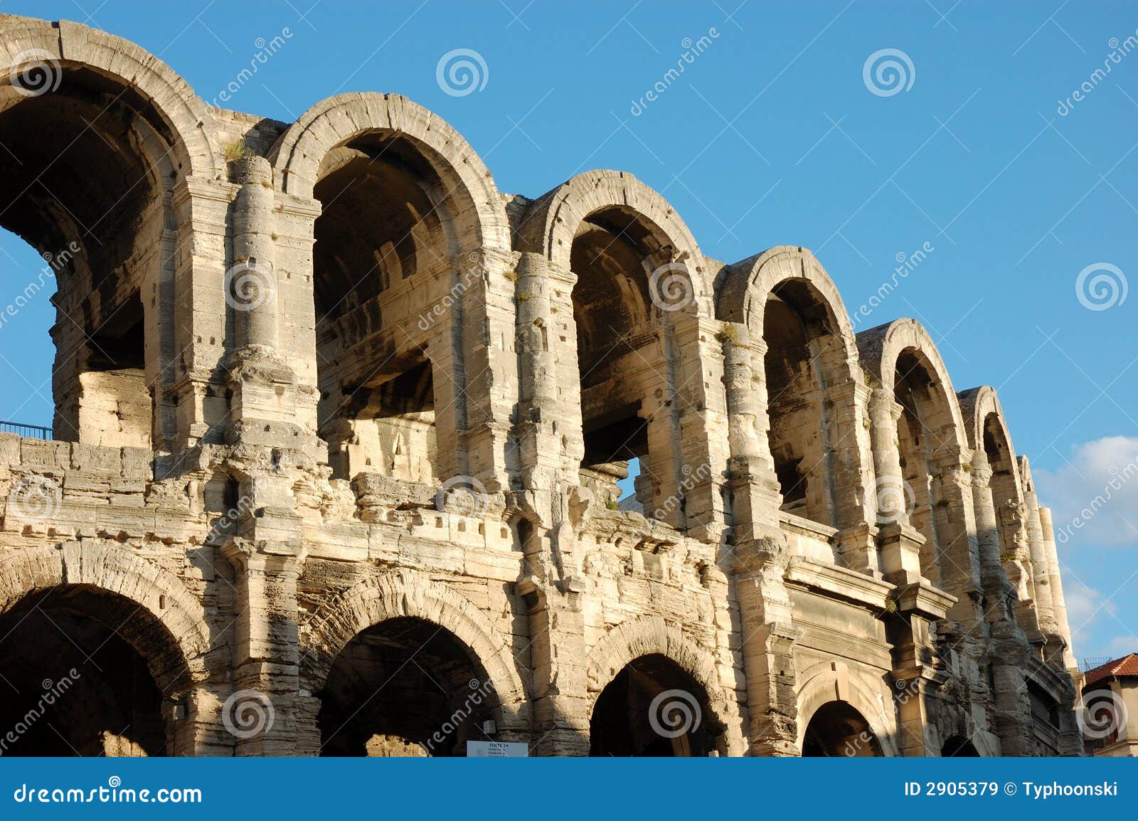 Arena romana en Arles imagen de archivo. Imagen de lugar - 2905379