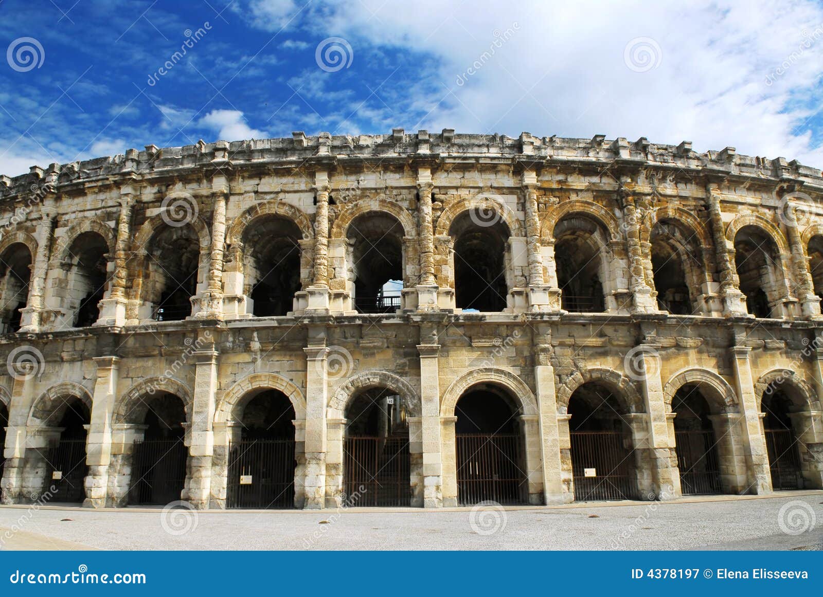 Arena Romana En Nimes Francia Imagen de archivo - Imagen de vacaciones ...